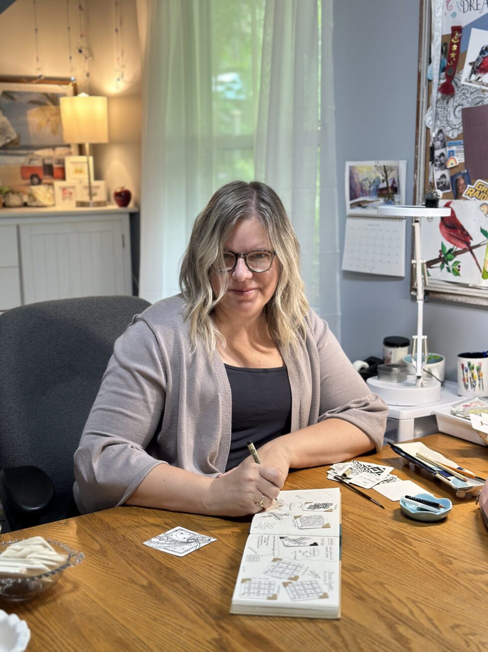 About Kelli Blouin | Certified Zentangle teacher | tanglewithkelli.com